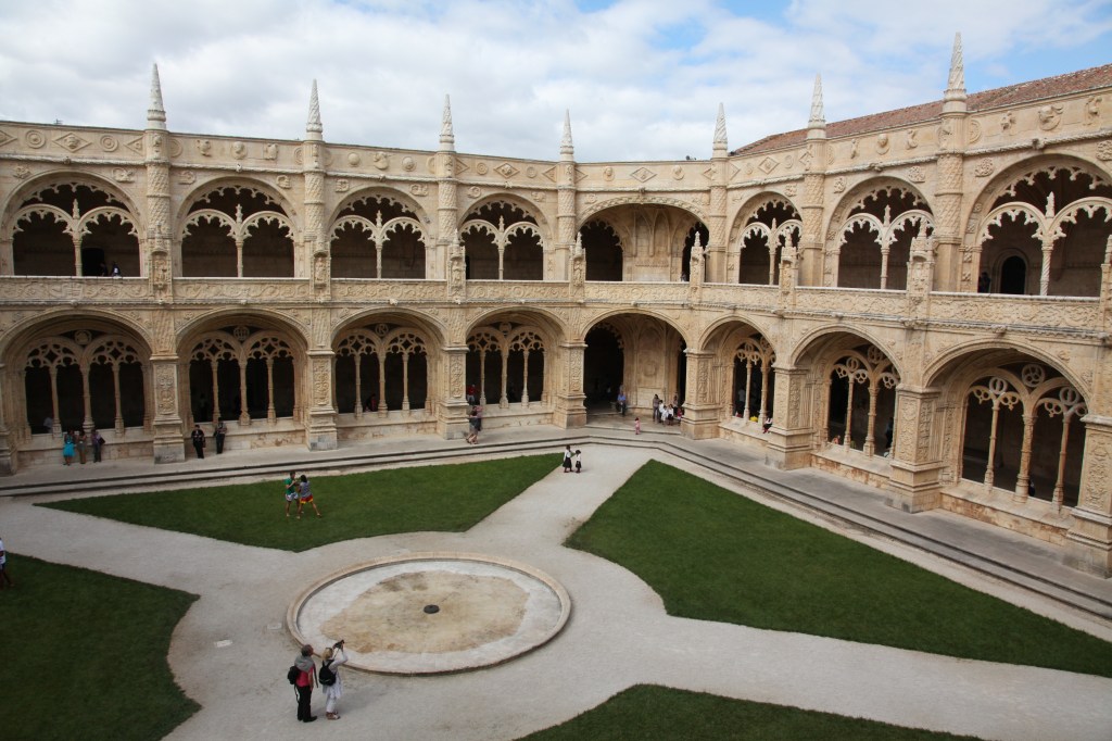 What, exactly, is a Cloister? – Meticulous Meanderings